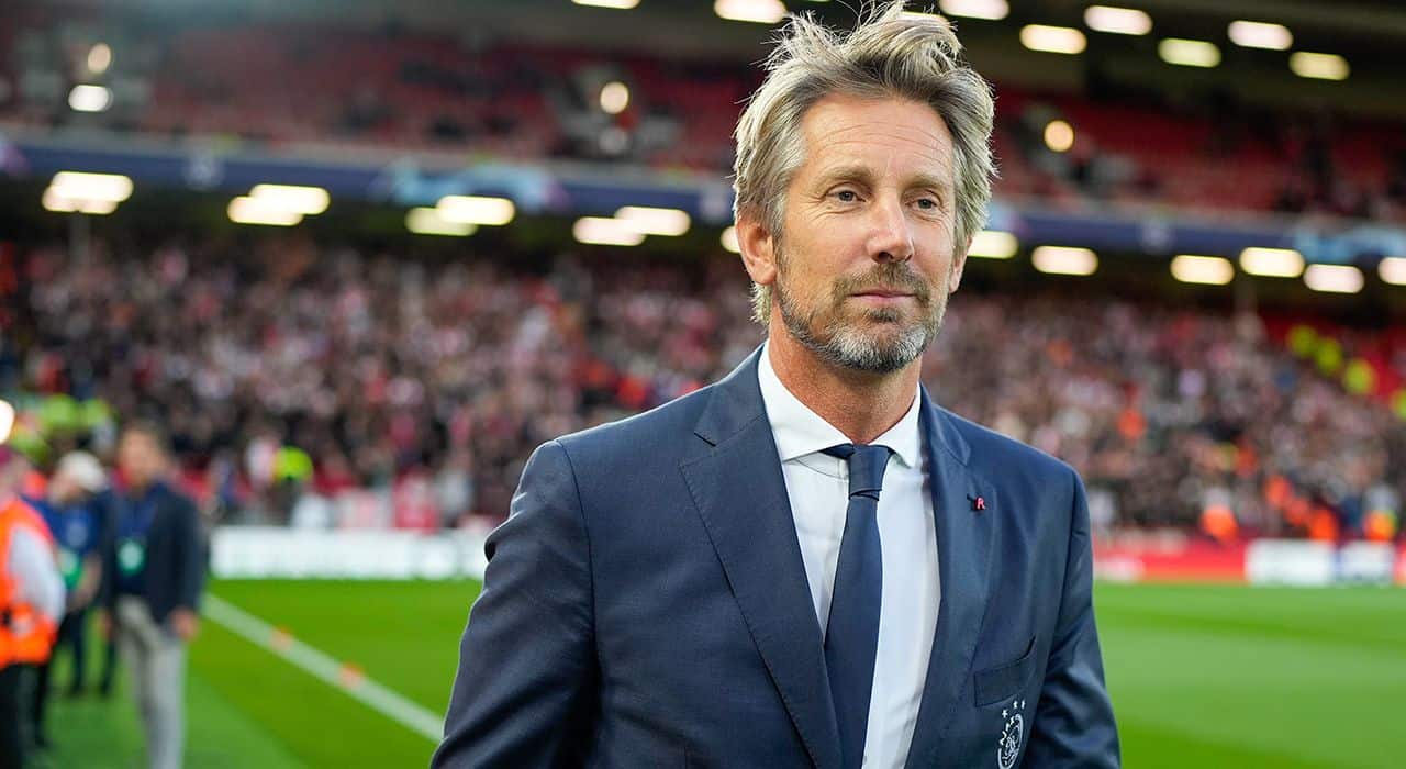 Van der Sar, hospitalizado tras sufrir una hemorragia cerebral ...