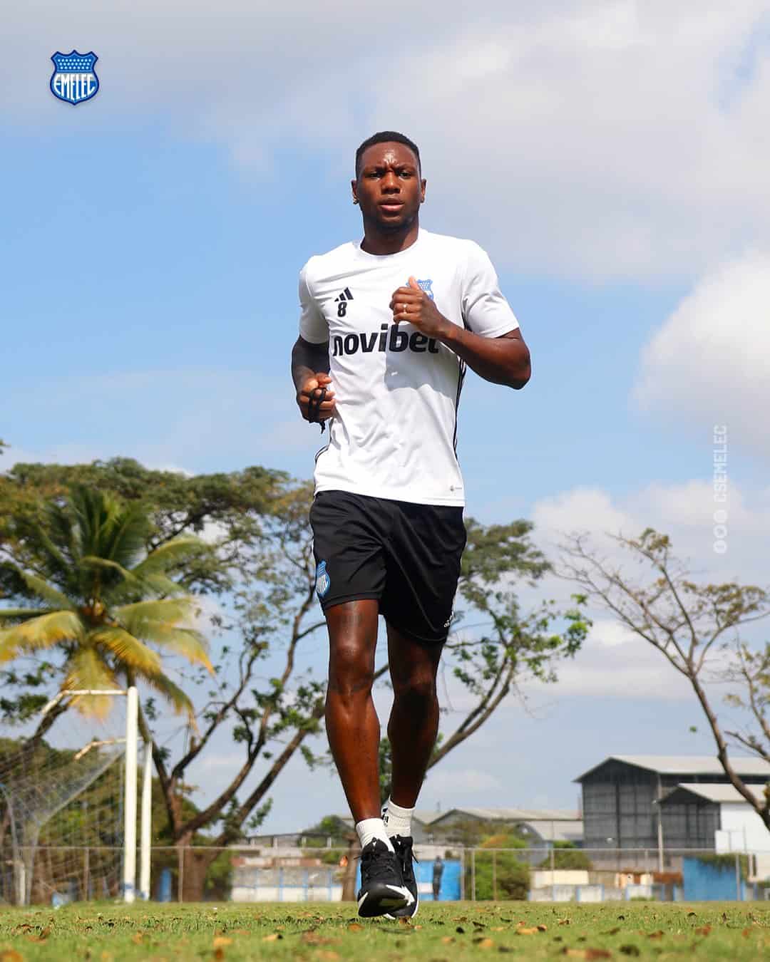 Aníbal Chalá ya entrena con Emelec | Studiofutbol