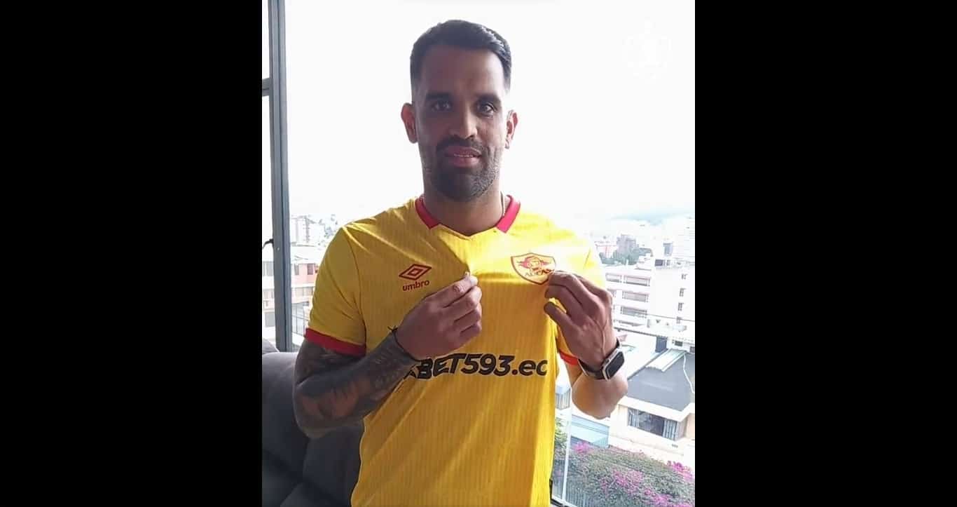 (VIDEO) OFICIAL: Carlos Rolón es nuevo jugador de Aucas | Studiofutbol