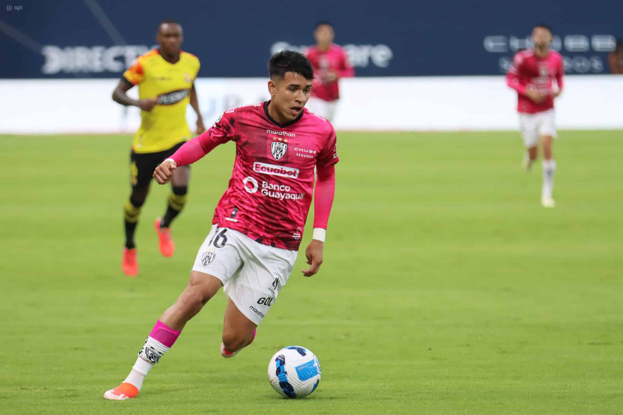 Kendry Páez ya está buscando casa en Londres y desde IDV piensan que no ...