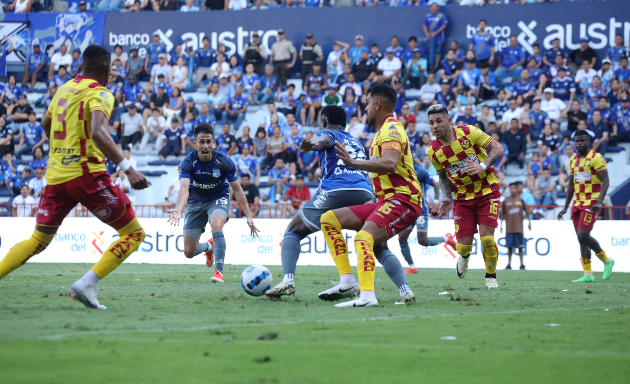 (VIDEO) IGUALDAD SIN GOLES EN EL CAPWELL: Emelec no pudo vencer al ...