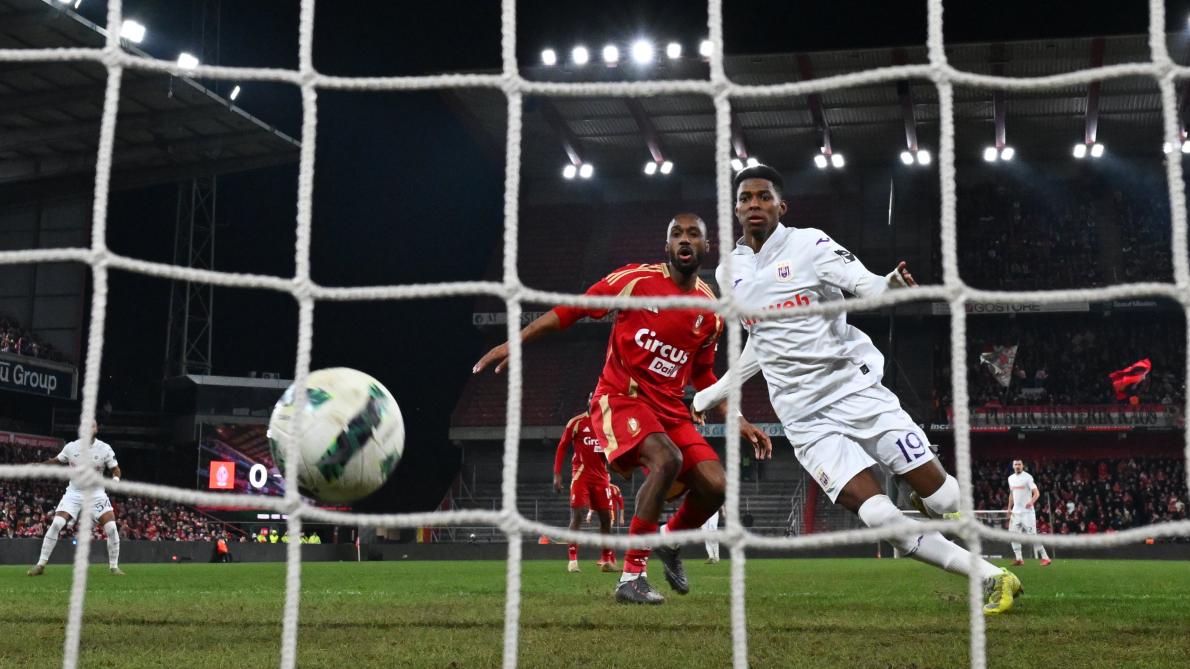 (VIDEO) Nilson Angulo anotó en la victoria del Anderlecht | Studiofutbol