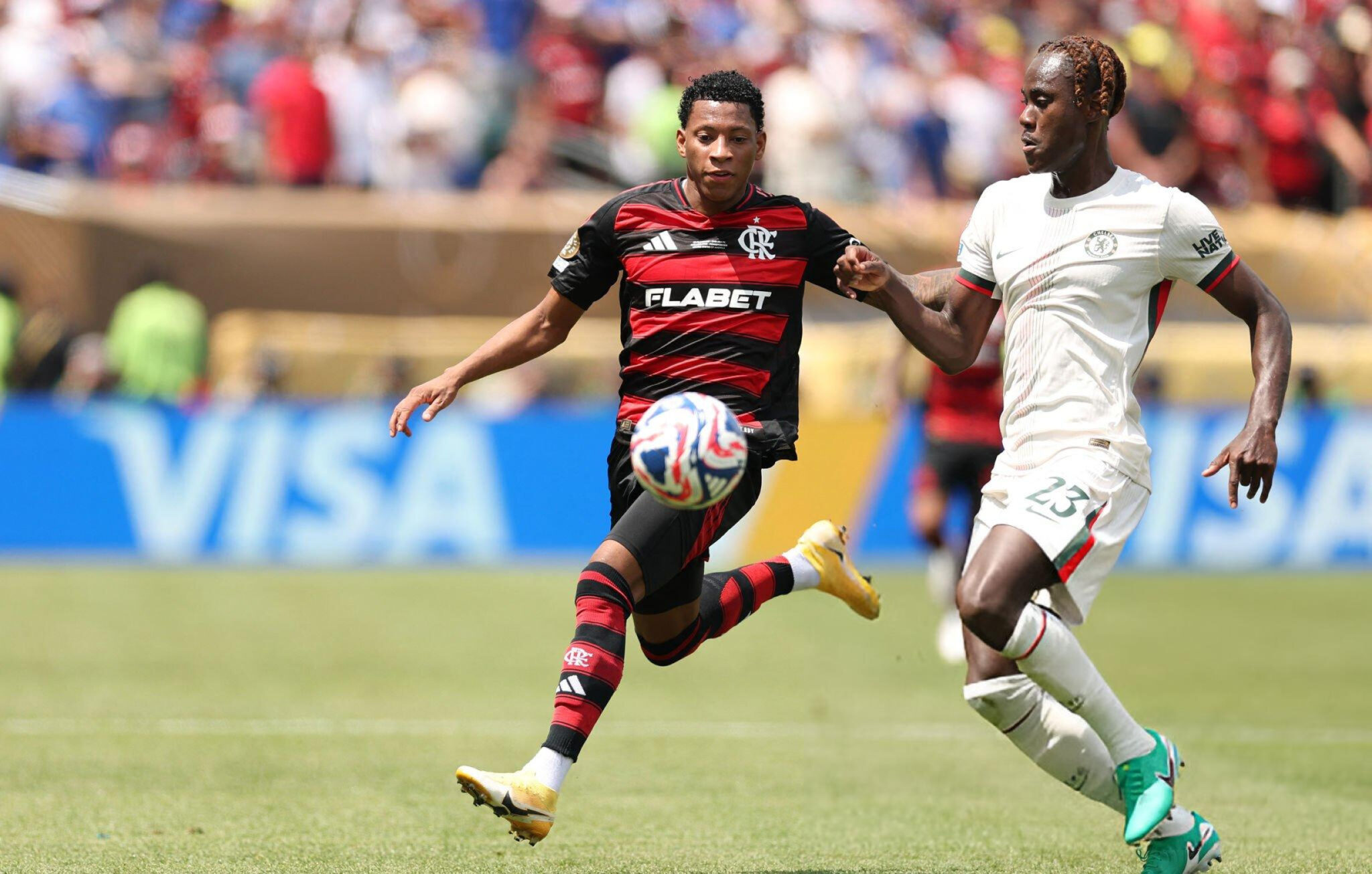 (VIDEO) Plata le ganó el duelo a 'Moi': Flamengo derrotó al Chelsea en ...