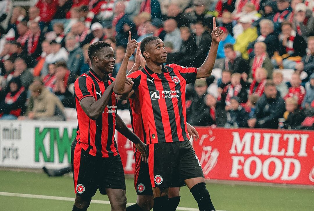 (VIDEO) Denil Castillo anotó en la Europa League | Studiofutbol