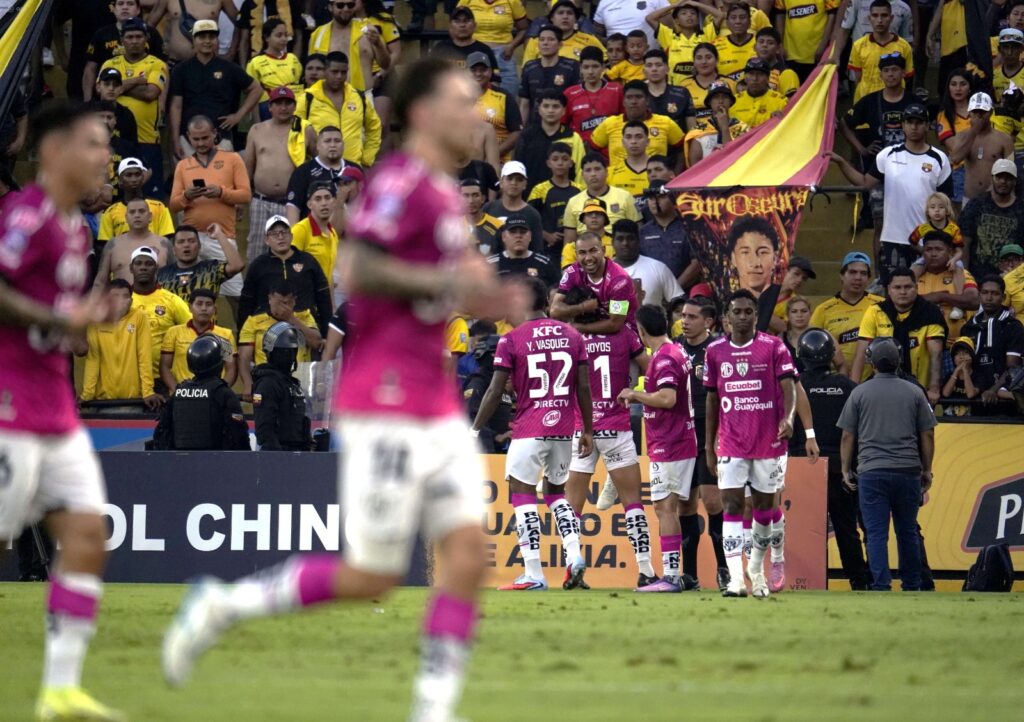 (VIDEO) A UN PASO DEL TÍTULO: IDV goleó a BSC en el Monumental ...