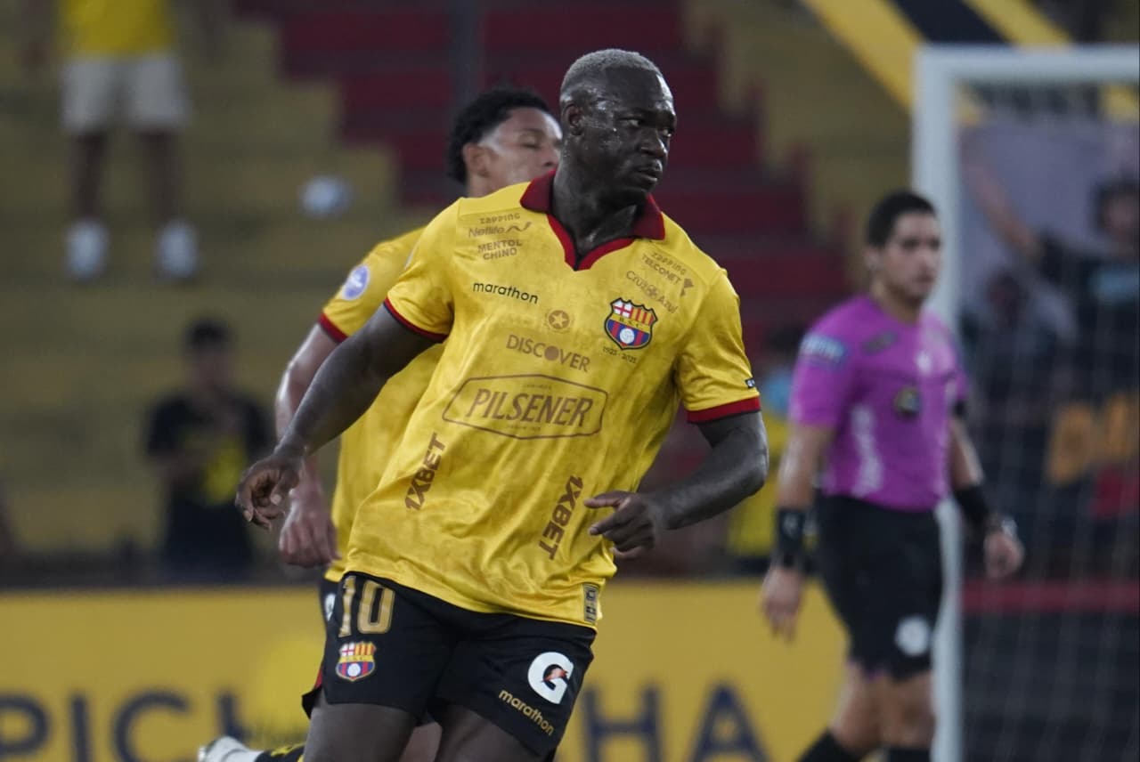 (VIDEO) ¿Cuál será el futuro de Felipe Caicedo? | Studiofutbol